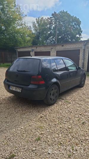 Black Volkswagen Golf 2000 in Riga, with an engine capacity of 1.90 L and mileage of 394 thousand km for 600 €, photo 5 on AUTOMOTO.COM.LV