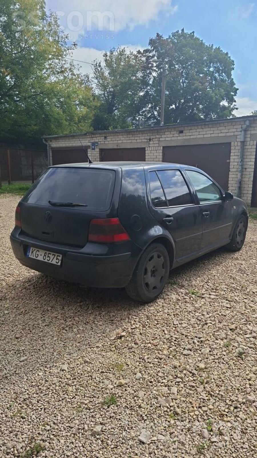Black Volkswagen Golf 2000 in Riga, with an engine capacity of 1.90 L and mileage of 394 thousand km for 600 €, photo 5 on AUTOMOTO.COM.LV