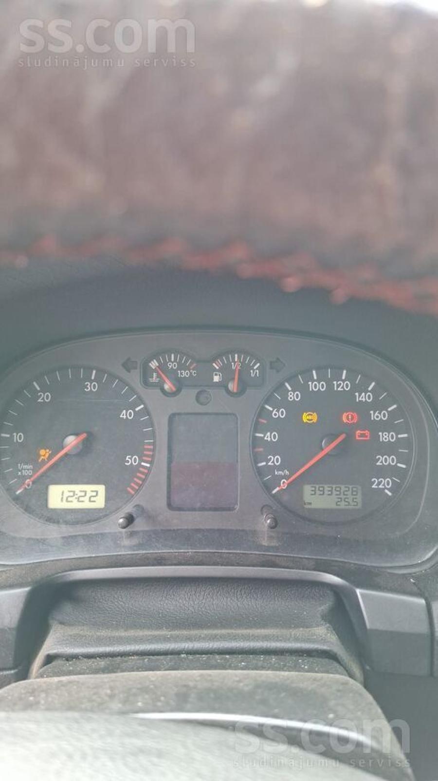 Black Volkswagen Golf 2000 in Riga, with an engine capacity of 1.90 L and mileage of 394 thousand km for 600 €, photo 7 on AUTOMOTO.COM.LV