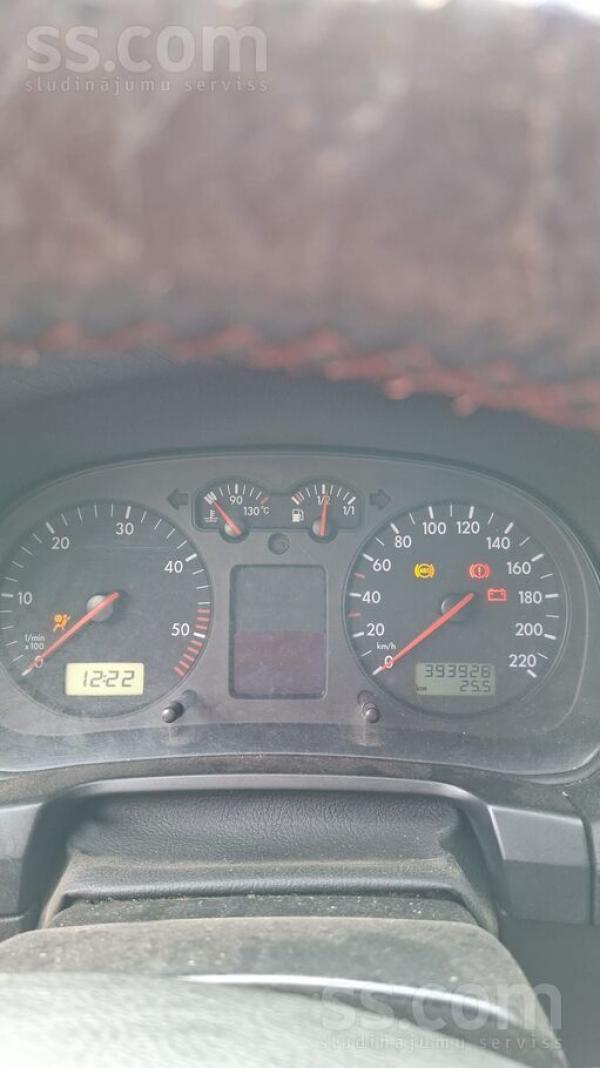 Black Volkswagen Golf 2000 in Riga, with an engine capacity of 1.90 L and mileage of 394 thousand km for 600 €, photo 7 on AUTOMOTO.COM.LV