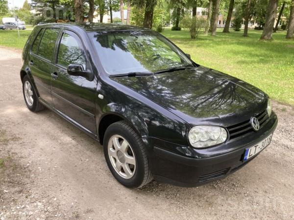 Black Volkswagen Golf 2001 in Jelgava, with an engine capacity of 1.90 L and mileage of 398 thousand km for 1550 €, photo 1 on AUTOMOTO.COM.LV