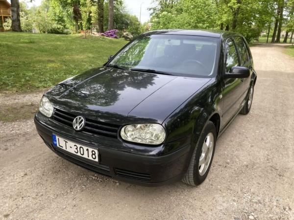 Black Volkswagen Golf 2001 in Jelgava, with an engine capacity of 1.90 L and mileage of 398 thousand km for 1550 €, photo 3 on AUTOMOTO.COM.LV