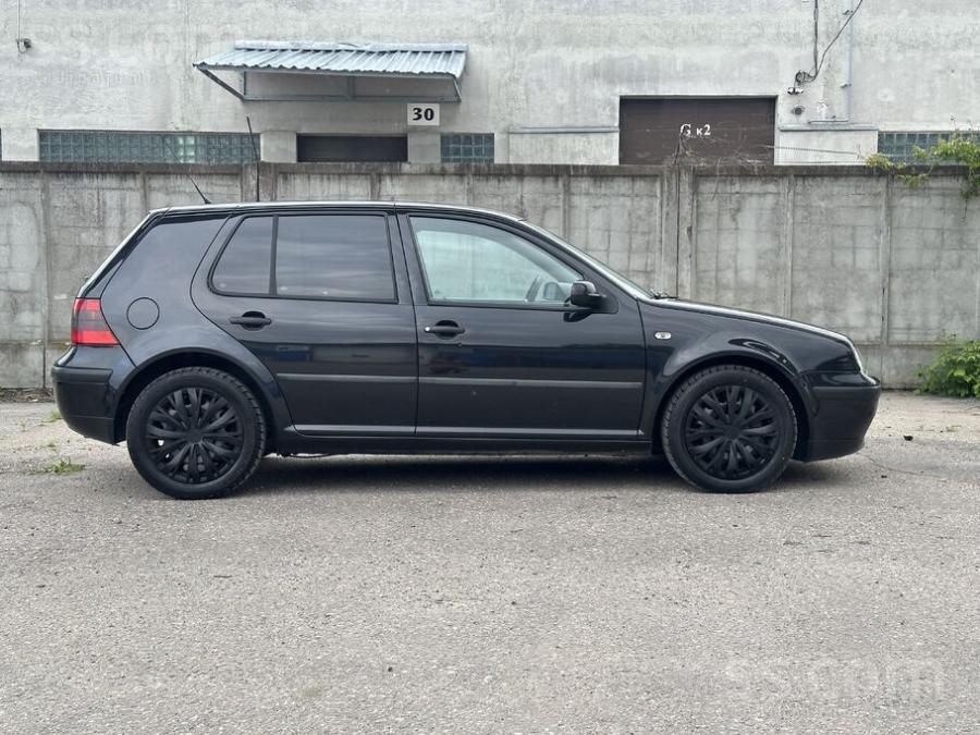 Melns Volkswagen Golf 2001 Rīga, ar dzinēja tilpumu 1.90 L un nobraukumu 281 tūkst. km par 1280 €, foto 4 vietnē AUTOMOTO.COM.LV