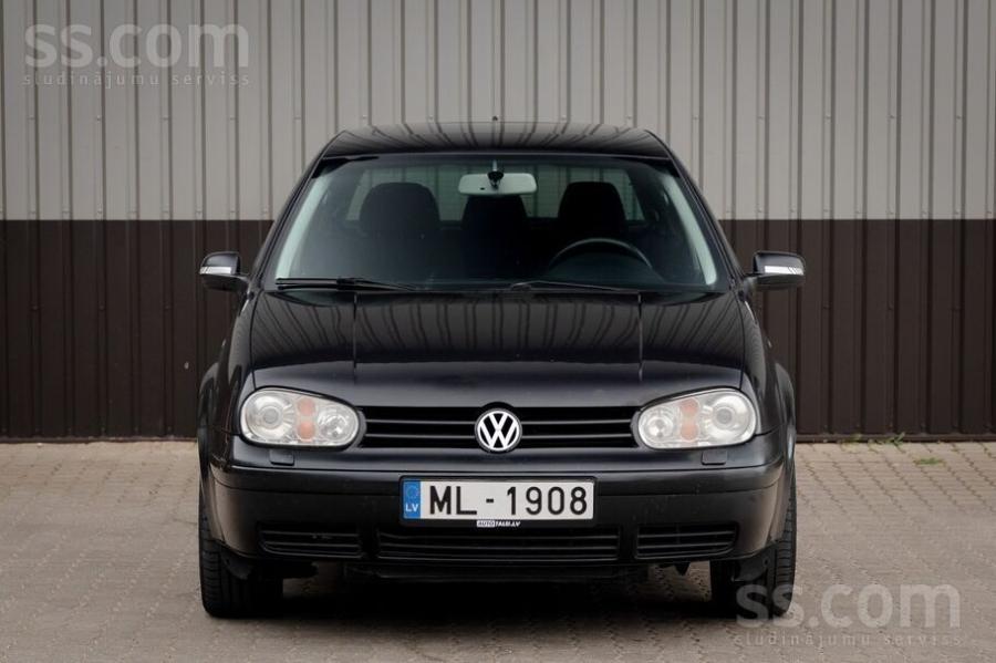 Black Volkswagen Golf 2001 in Talsi, with an engine capacity of 2.00 L and mileage of 295 thousand km for 1390 €, photo 2 on AUTOMOTO.COM.LV