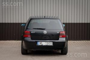 Black Volkswagen Golf 2001 in Talsi, with an engine capacity of 2.00 L and mileage of 295 thousand km for 1390 €, photo 5 on AUTOMOTO.COM.LV