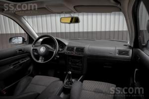 Black Volkswagen Golf 2001 in Talsi, with an engine capacity of 2.00 L and mileage of 295 thousand km for 1390 €, photo 8 on AUTOMOTO.COM.LV