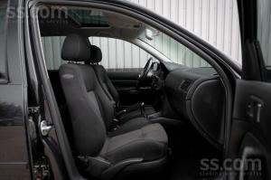 Black Volkswagen Golf 2001 in Talsi, with an engine capacity of 2.00 L and mileage of 295 thousand km for 1390 €, photo 12 on AUTOMOTO.COM.LV