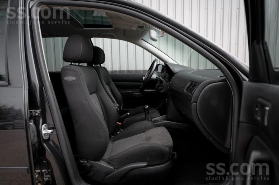 Black Volkswagen Golf 2001 in Talsi, with an engine capacity of 2.00 L and mileage of 295 thousand km for 1390 €, photo 12 on AUTOMOTO.COM.LV
