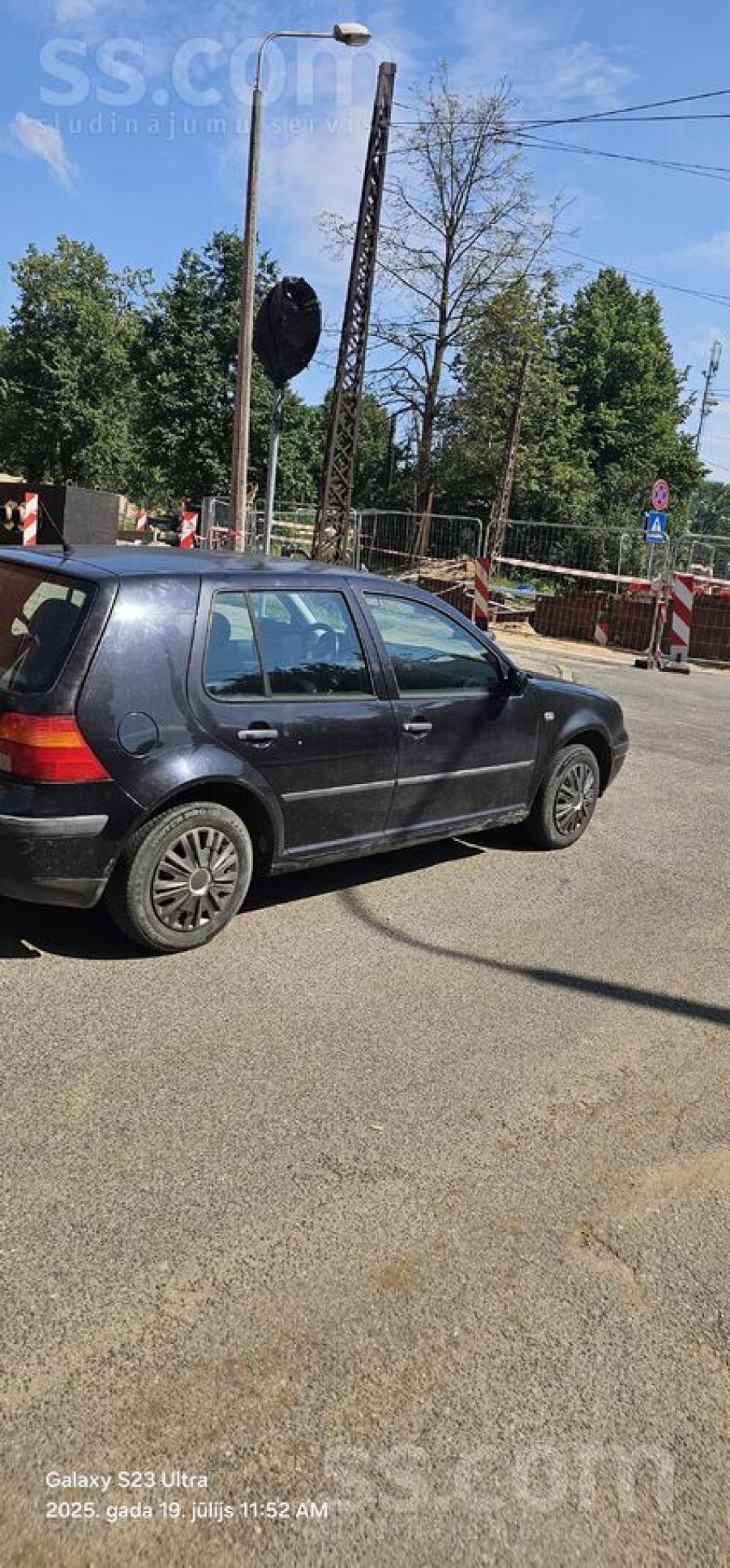 Melns Volkswagen Golf 2001 Rīga, ar dzinēja tilpumu 1.40 L un nobraukumu 270 tūkst. km par 800 €, foto 8 vietnē AUTOMOTO.COM.LV