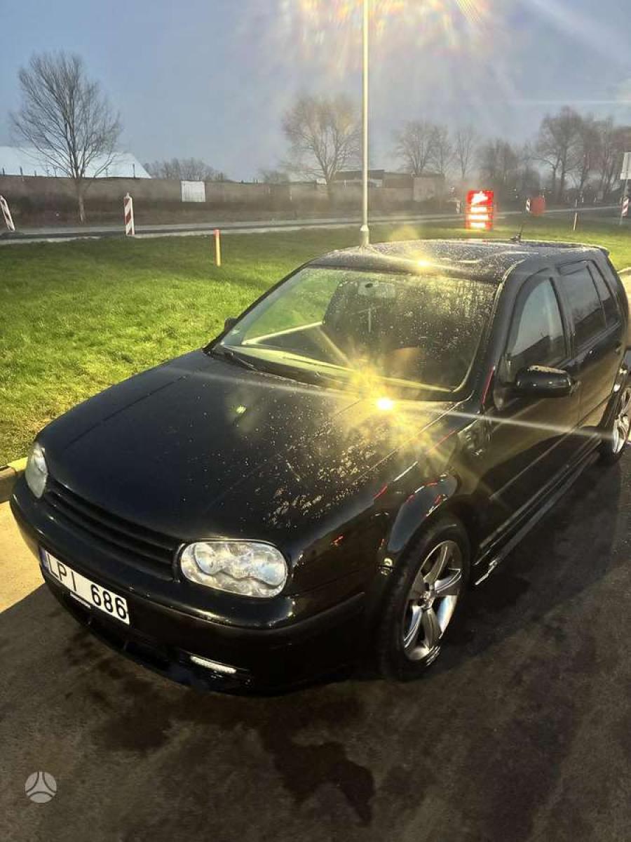 Black Volkswagen Golf 2001 in Klaipeda, with an engine capacity of 1.90 L and mileage of 300 thousand km for 1450 €, photo 1 on AUTOMOTO.COM.LV