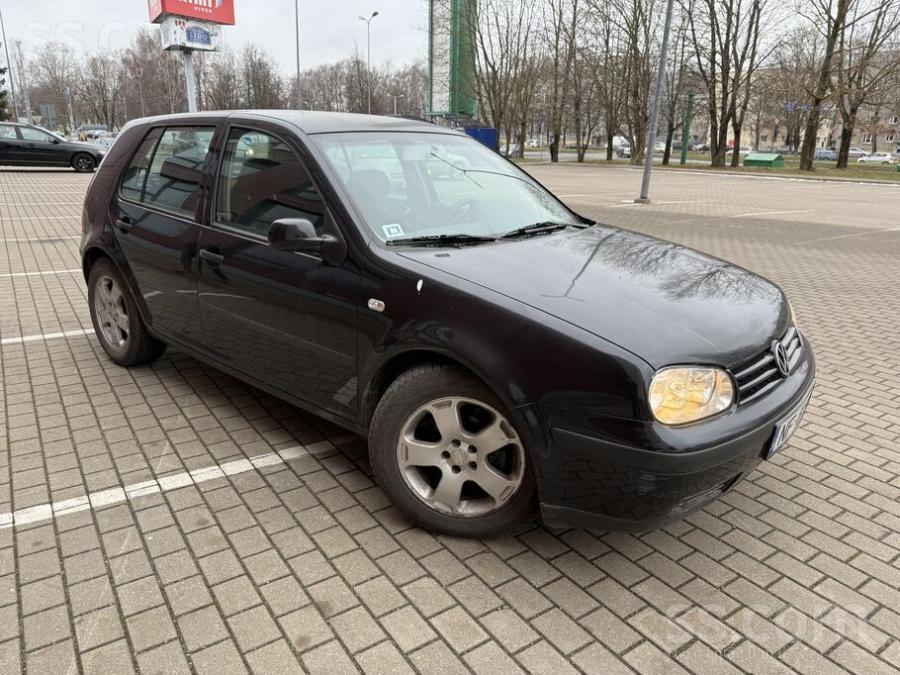 Melns Volkswagen Golf 2001 Rīga, ar dzinēja tilpumu 1.60 L un nobraukumu 345 tūkst. km par 600 €, foto 1 vietnē AUTOMOTO.COM.LV