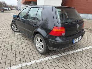 Melns Volkswagen Golf 2001 Rīga, ar dzinēja tilpumu 1.60 L un nobraukumu 345 tūkst. km par 600 €, foto 2 vietnē AUTOMOTO.COM.LV