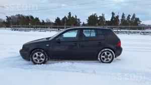 Black Volkswagen Golf 2001 in Tukums, with an engine capacity of 1.90 L and mileage of 462 thousand km for 1099 €, photo 6 on AUTOMOTO.COM.LV