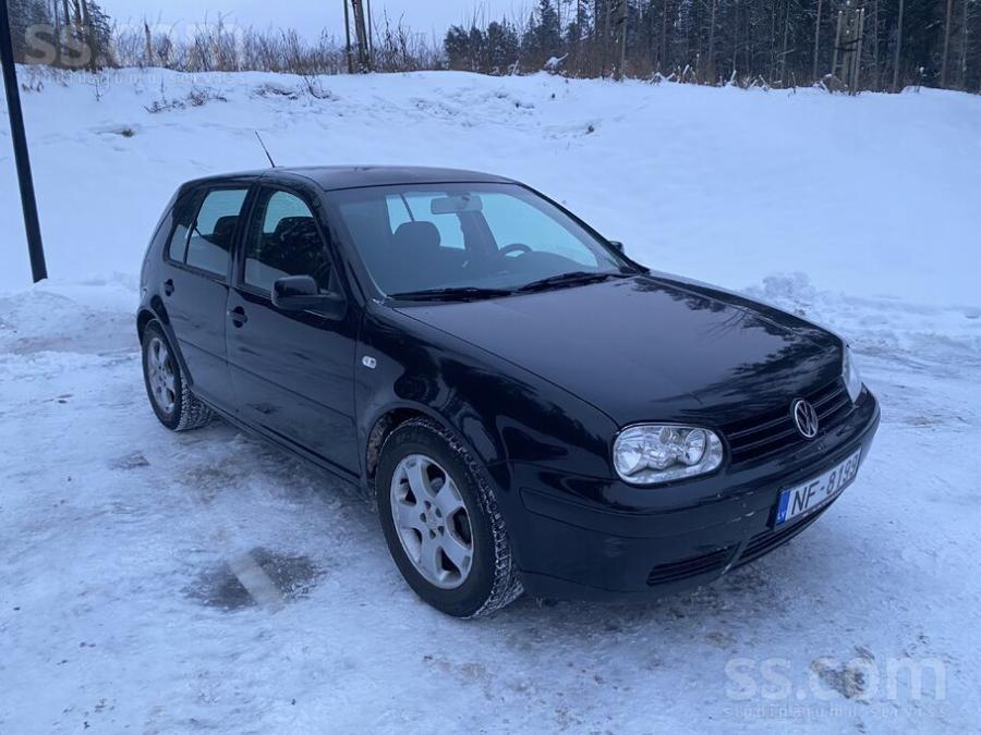 Melns Volkswagen Golf 2001 Rīga, ar dzinēja tilpumu 1.60 L un nobraukumu 345 tūkst. km par 1800 €, foto 1 vietnē AUTOMOTO.COM.LV