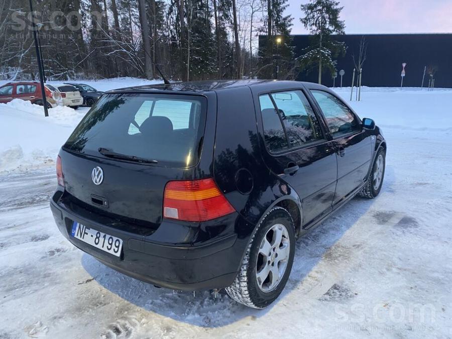 Melns Volkswagen Golf 2001 Rīga, ar dzinēja tilpumu 1.60 L un nobraukumu 345 tūkst. km par 1800 €, foto 4 vietnē AUTOMOTO.COM.LV
