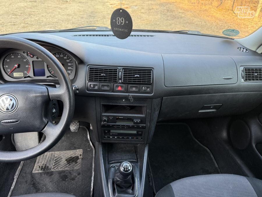 Melns Volkswagen Golf 2001 Viļņa, ar dzinēja tilpumu 1.40 L un nobraukumu 241 tūkst. km par 1200 €, foto 12 vietnē AUTOMOTO.COM.LV