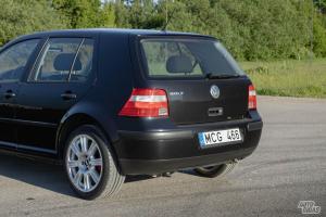 Melns Volkswagen Golf 2001 Kauņa, ar dzinēja tilpumu 1.60 L un nobraukumu 225 tūkst. km par 1400 €, foto 9 vietnē AUTOMOTO.COM.LV
