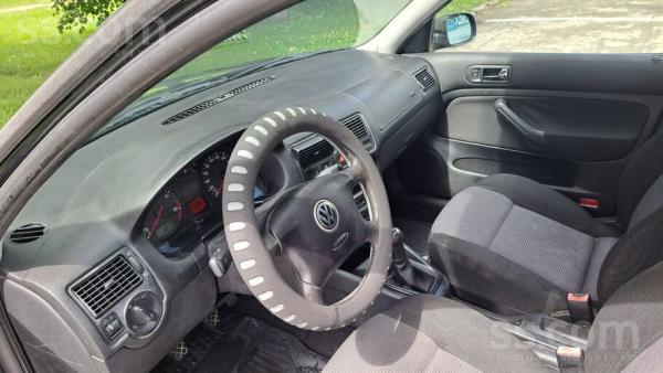 Black Volkswagen Golf 2001 in Aizkraukle, with an engine capacity of 1.90 L and mileage of 425 thousand km for 1555 €, photo 7 on AUTOMOTO.COM.LV