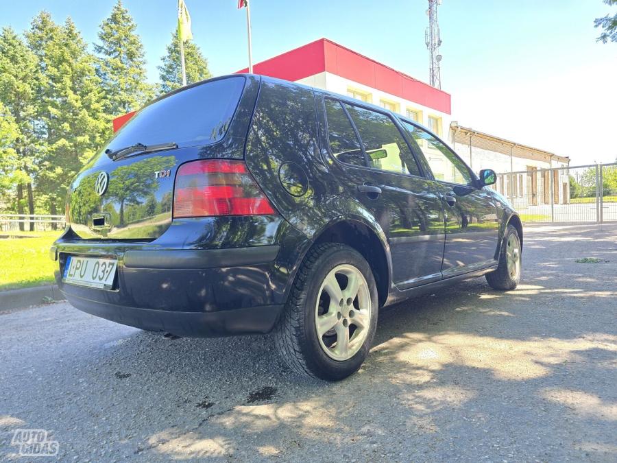 Black Volkswagen Golf 2001 in Radviliskis, with an engine capacity of 1.90 L and mileage of 334 thousand km for 1290 €, photo 8 on AUTOMOTO.COM.LV