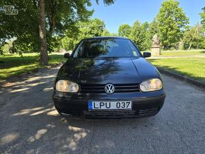 Black Volkswagen Golf 2001 in Radviliskis, with an engine capacity of 1.90 L and mileage of 334 thousand km for 1290 €, photo 10 on AUTOMOTO.COM.LV