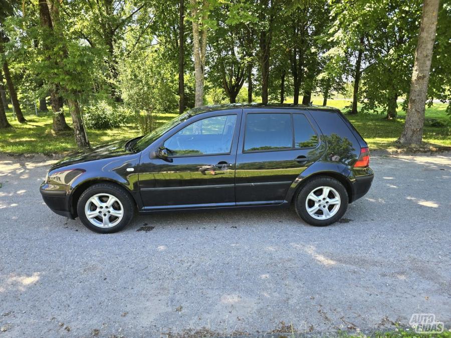 Black Volkswagen Golf 2001 in Radviliskis, with an engine capacity of 1.90 L and mileage of 334 thousand km for 1290 €, photo 13 on AUTOMOTO.COM.LV