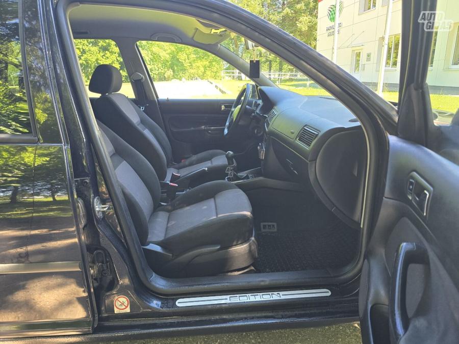 Black Volkswagen Golf 2001 in Radviliskis, with an engine capacity of 1.90 L and mileage of 334 thousand km for 1290 €, photo 15 on AUTOMOTO.COM.LV