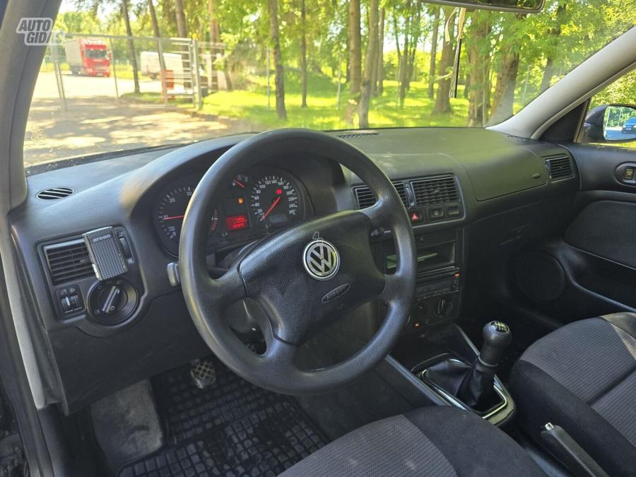 Black Volkswagen Golf 2001 in Radviliskis, with an engine capacity of 1.90 L and mileage of 334 thousand km for 1290 €, photo 16 on AUTOMOTO.COM.LV