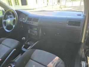 Black Volkswagen Golf 2001 in Radviliskis, with an engine capacity of 1.90 L and mileage of 334 thousand km for 1290 €, photo 17 on AUTOMOTO.COM.LV