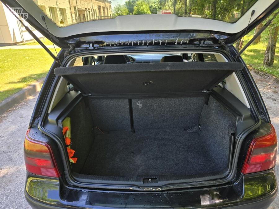 Black Volkswagen Golf 2001 in Radviliskis, with an engine capacity of 1.90 L and mileage of 334 thousand km for 1290 €, photo 22 on AUTOMOTO.COM.LV
