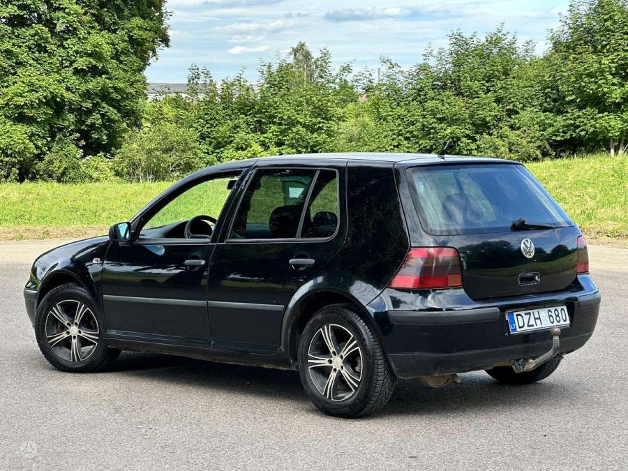 Melns Volkswagen Golf 2001 Viļņa, ar dzinēja tilpumu 1.39 L un nobraukumu 270 tūkst. km par 700 €, foto 6 vietnē AUTOMOTO.COM.LV