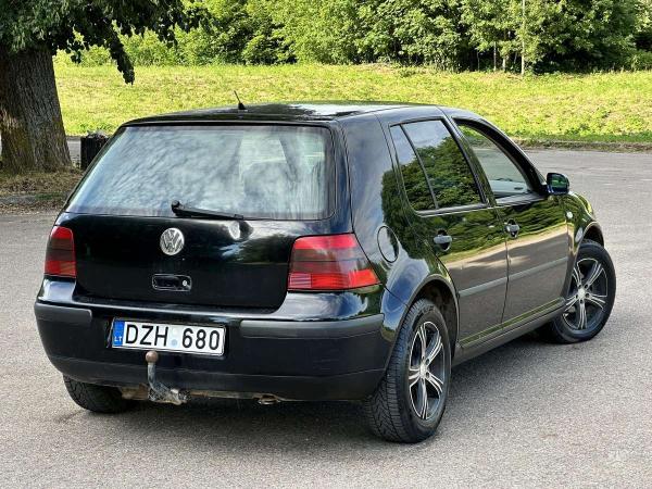 Melns Volkswagen Golf 2001 Viļņa, ar dzinēja tilpumu 1.39 L un nobraukumu 270 tūkst. km par 700 €, foto 8 vietnē AUTOMOTO.COM.LV