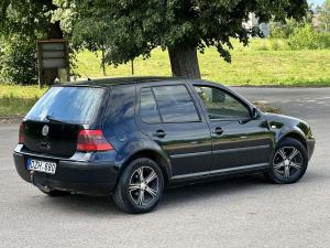 Melns Volkswagen Golf 2001 Viļņa, ar dzinēja tilpumu 1.39 L un nobraukumu 270 tūkst. km par 700 €, foto 10 vietnē AUTOMOTO.COM.LV