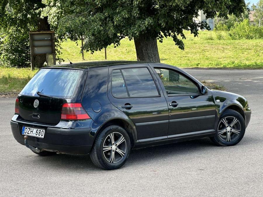 Melns Volkswagen Golf 2001 Viļņa, ar dzinēja tilpumu 1.39 L un nobraukumu 270 tūkst. km par 700 €, foto 10 vietnē AUTOMOTO.COM.LV