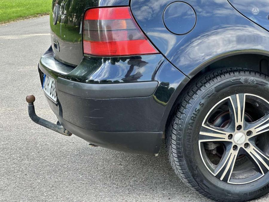 Melns Volkswagen Golf 2001 Viļņa, ar dzinēja tilpumu 1.39 L un nobraukumu 270 tūkst. km par 700 €, foto 13 vietnē AUTOMOTO.COM.LV