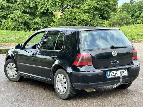 Melns Volkswagen Golf 2001 Viļņa, ar dzinēja tilpumu 1.40 L un nobraukumu 270 tūkst. km par 499 €, foto 6 vietnē AUTOMOTO.COM.LV