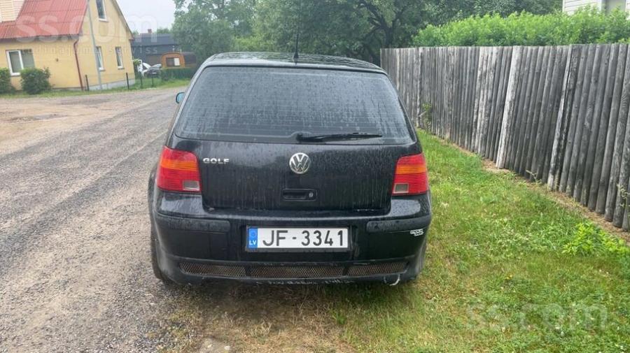 Melns Volkswagen Golf 2001 Kuldīga, ar dzinēja tilpumu 1.40 L un nobraukumu 217 tūkst. km par 1500 €, foto 9 vietnē AUTOMOTO.COM.LV