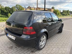 Black Volkswagen Golf 2001 in Bauska, with an engine capacity of 1.90 L and mileage of 482 thousand km for 1590 €, photo 5 on AUTOMOTO.COM.LV