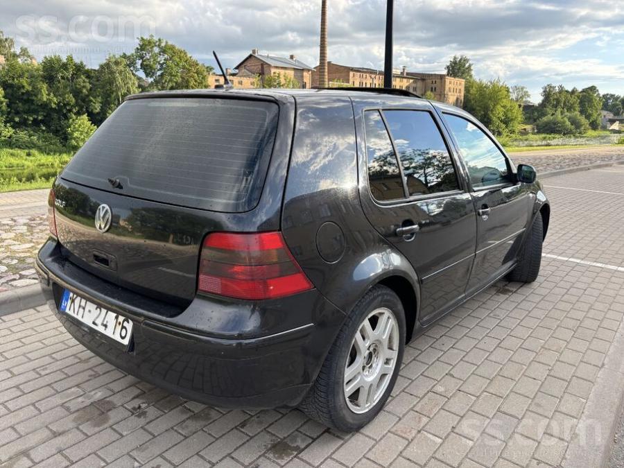 Black Volkswagen Golf 2001 in Bauska, with an engine capacity of 1.90 L and mileage of 482 thousand km for 1590 €, photo 5 on AUTOMOTO.COM.LV