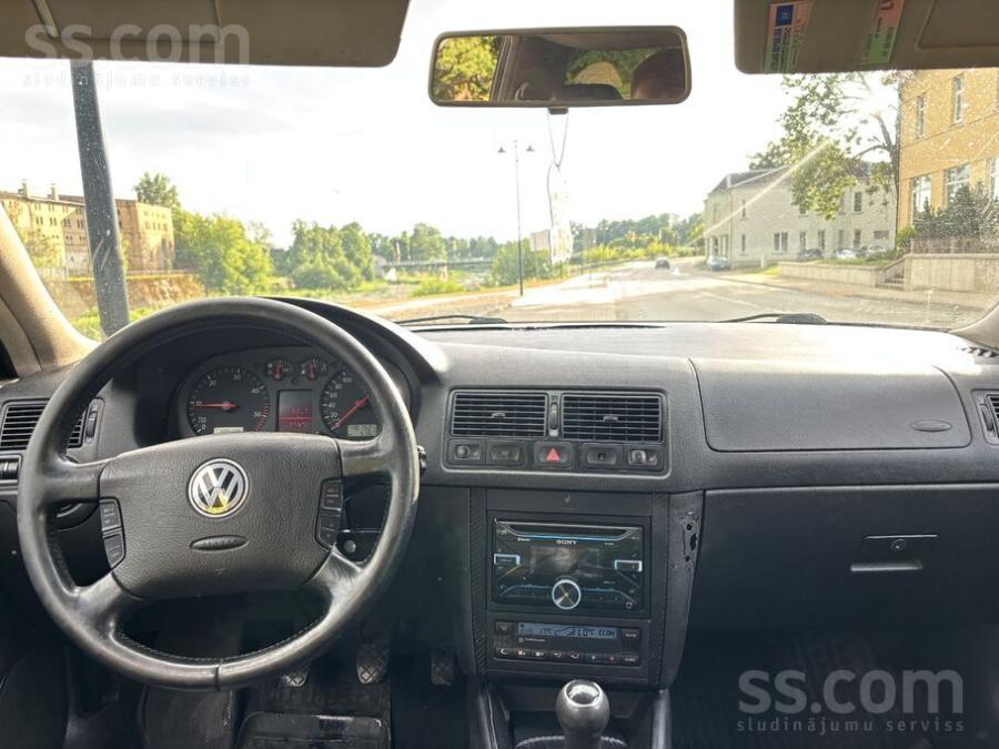 Black Volkswagen Golf 2001 in Bauska, with an engine capacity of 1.90 L and mileage of 482 thousand km for 1590 €, photo 8 on AUTOMOTO.COM.LV