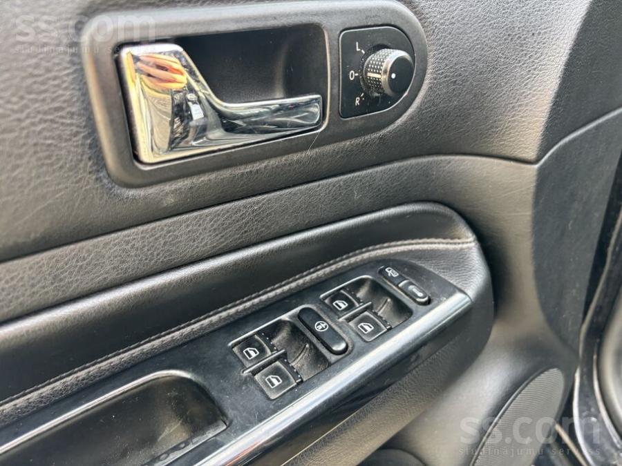 Black Volkswagen Golf 2001 in Bauska, with an engine capacity of 1.90 L and mileage of 482 thousand km for 1590 €, photo 12 on AUTOMOTO.COM.LV