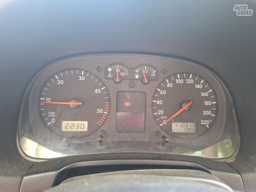 Black Volkswagen Golf 2001 in Panevezys, with an engine capacity of 1.90 L and mileage of 410 thousand km for 1000 €, photo 5 on AUTOMOTO.COM.LV