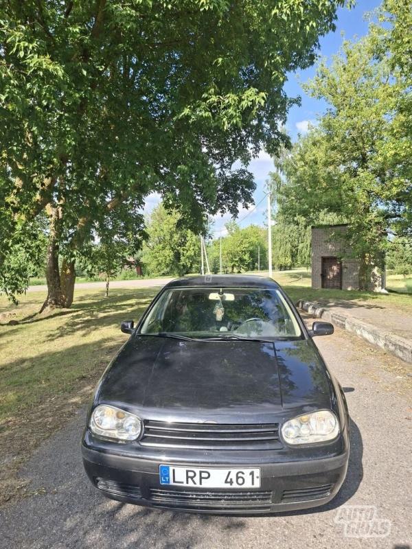 Black Volkswagen Golf 2001 in Panevezys, with an engine capacity of 1.90 L and mileage of 410 thousand km for 1000 €, photo 8 on AUTOMOTO.COM.LV
