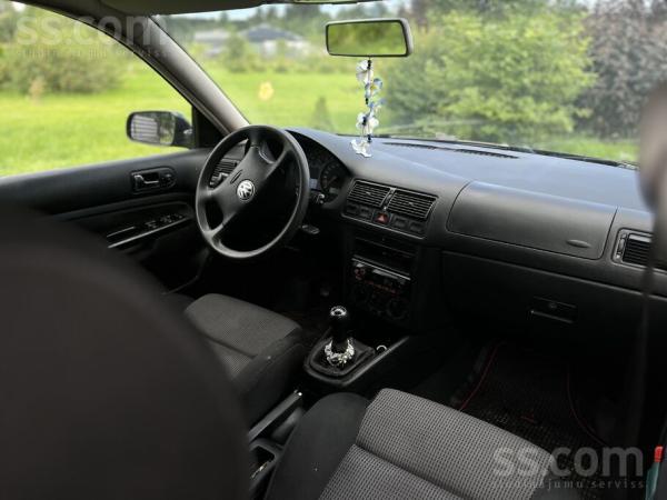 Melns Volkswagen Golf 2001 Jelgava, ar dzinēja tilpumu 1.90 L un nobraukumu 500 tūkst. km par 1300 €, foto 4 vietnē AUTOMOTO.COM.LV