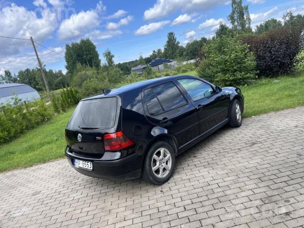 Melns Volkswagen Golf 2001 Jelgava, ar dzinēja tilpumu 1.90 L un nobraukumu 500 tūkst. km par 1300 €, foto 8 vietnē AUTOMOTO.COM.LV