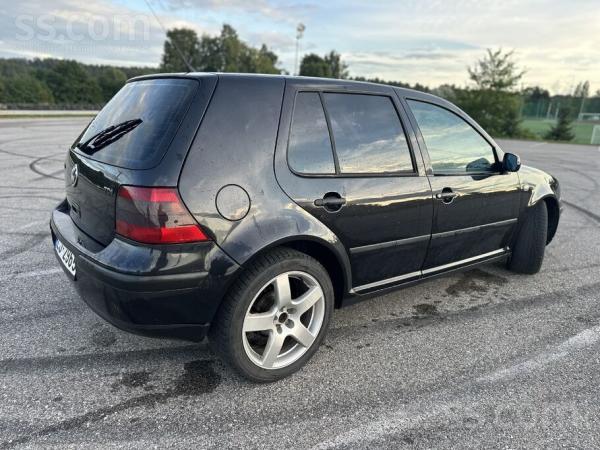 Melns Volkswagen Golf 2001 Valmiera, ar dzinēja tilpumu 1.90 L un nobraukumu 0 tūkst. km par 1550 €, foto 7 vietnē AUTOMOTO.COM.LV