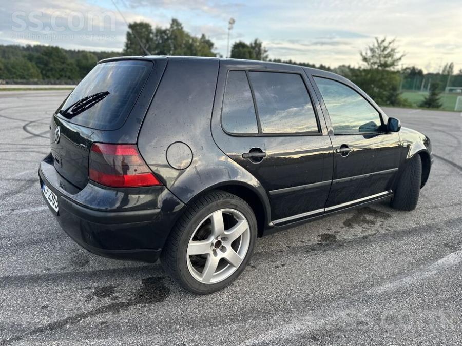 Melns Volkswagen Golf 2001 Valmiera, ar dzinēja tilpumu 1.90 L un nobraukumu 0 tūkst. km par 1550 €, foto 8 vietnē AUTOMOTO.COM.LV