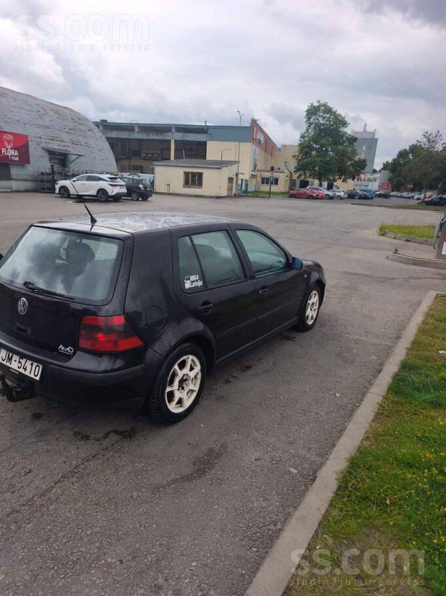 Melns Volkswagen Golf 2001 Rīga, ar dzinēja tilpumu 1.90 L un nobraukumu 366 tūkst. km par 750 €, foto 4 vietnē AUTOMOTO.COM.LV