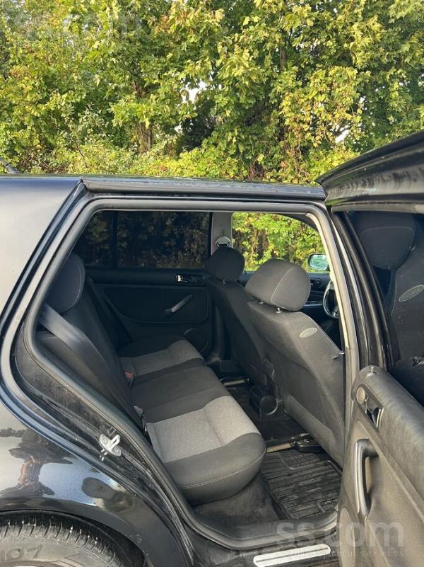 Black Volkswagen Golf 2001 in Riga, with an engine capacity of 1.90 L and mileage of 386 thousand km for 1450 €, photo 7 on AUTOMOTO.COM.LV