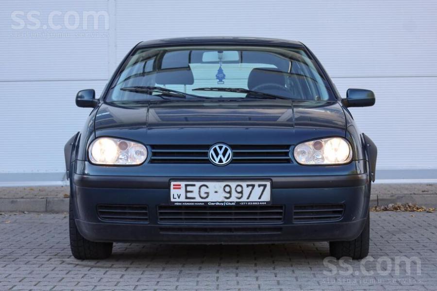 Black Volkswagen Golf 2001 in Riga, with an engine capacity of 2.00 L and mileage of 117 thousand km for 2495 €, photo 4 on AUTOMOTO.COM.LV