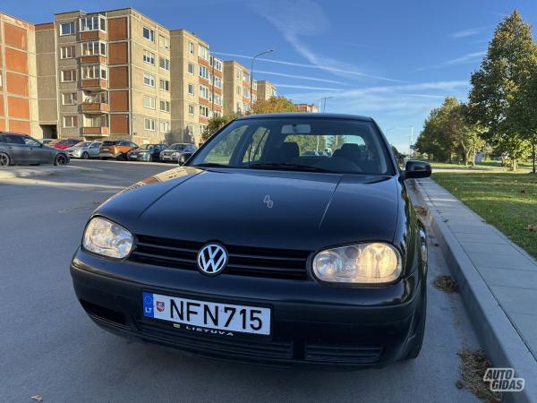 Black Volkswagen Golf 2001 in Siauliai, with an engine capacity of 1.90 L and mileage of 440 thousand km for 1100 €, photo 6 on AUTOMOTO.COM.LV